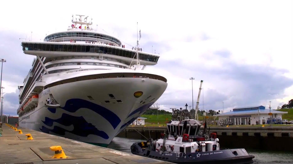 Video: First Neo-Panamax Cruise Ship Sails Panama Canal