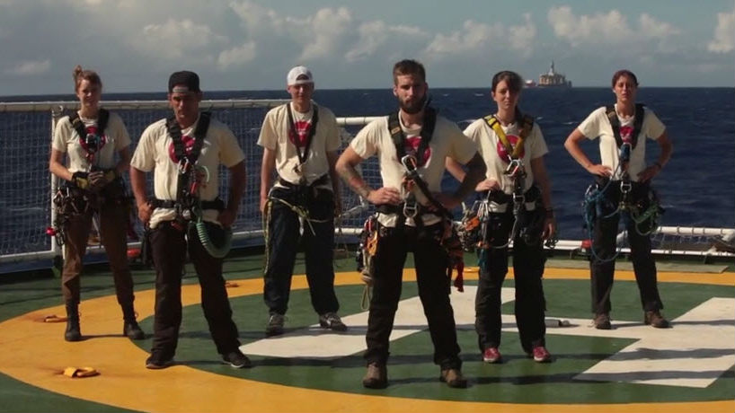 Greenpeace Activists Climb Shell's Arctic-Bound Rig