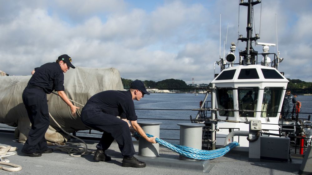 Video: USS Fitzgerald Moves Into Drydock