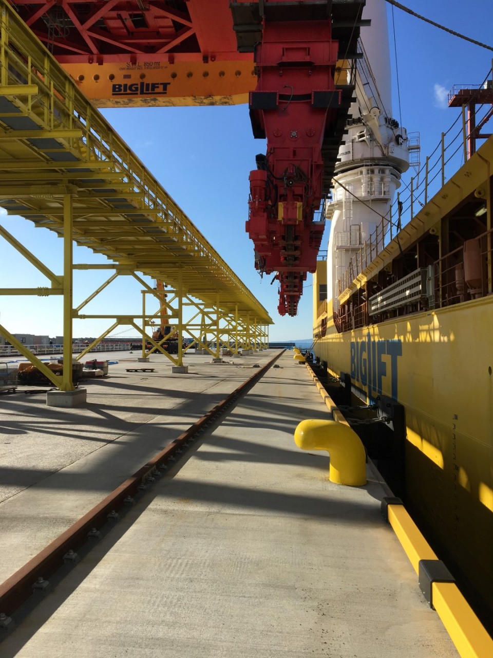 Video: Port of Onahama Receives Giant Ship Unloader